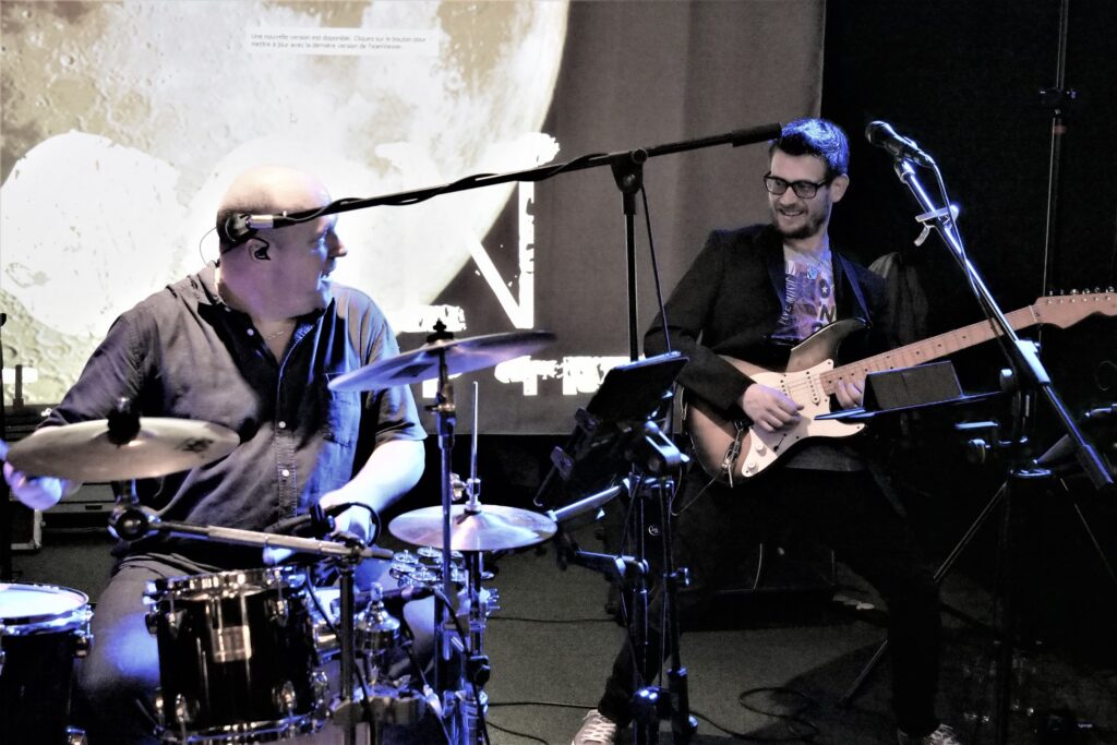 Moonlight - Pop rock and funk duet!