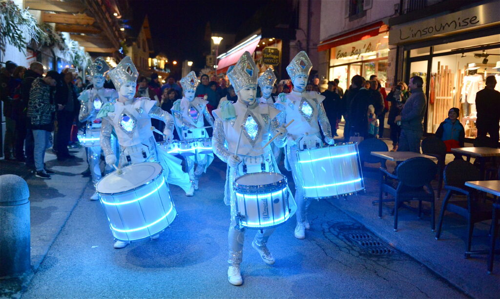 Moz Drums - The lighting drummers